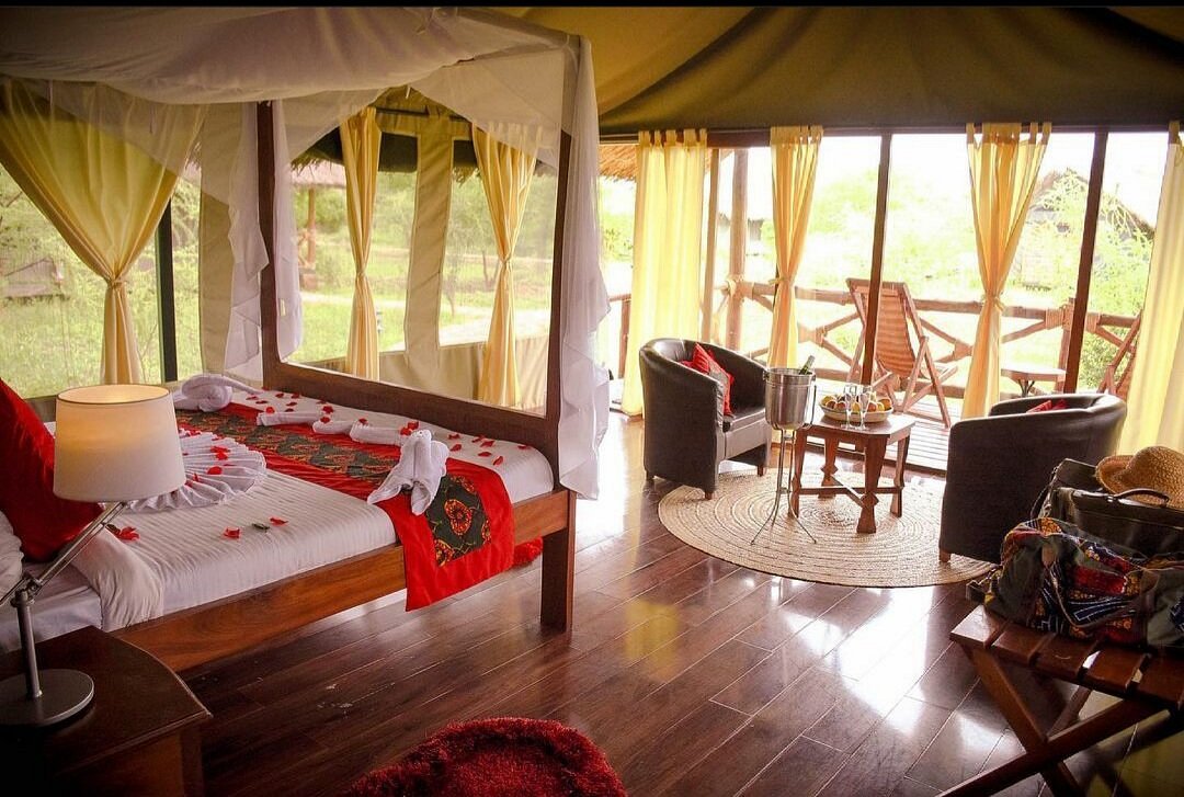 Tarangire Simba Lodge - Serengeti African Tours